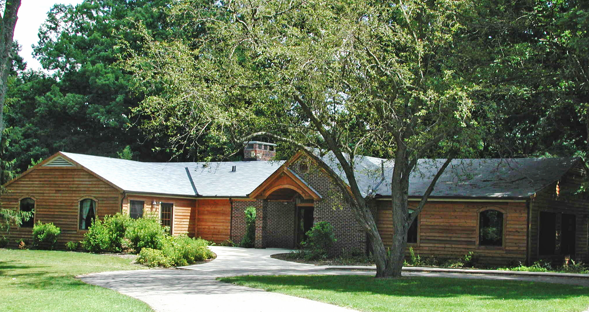 Spring Hollow Lodge - Points of Interest - OuterSpatial