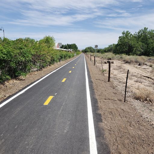 Paseo del Bosque Trail - Trails - OuterSpatial